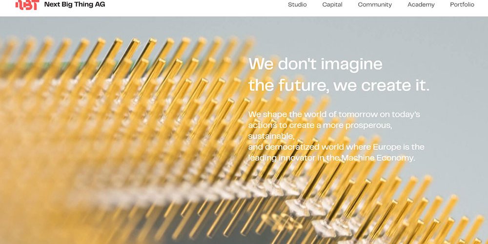 The Best Corporate Websites and WP Themes to Build Your Own